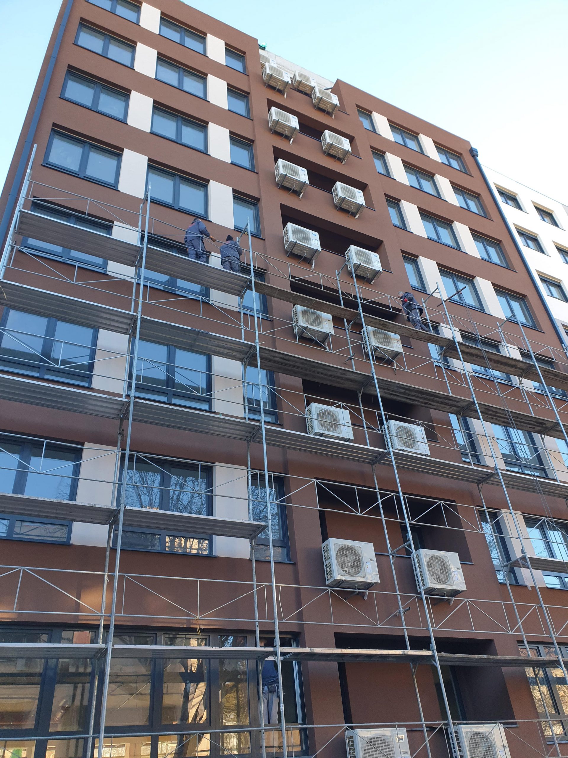 Iznajmljivanje skela Skela Max – Povoljne cene skela u Srbiji